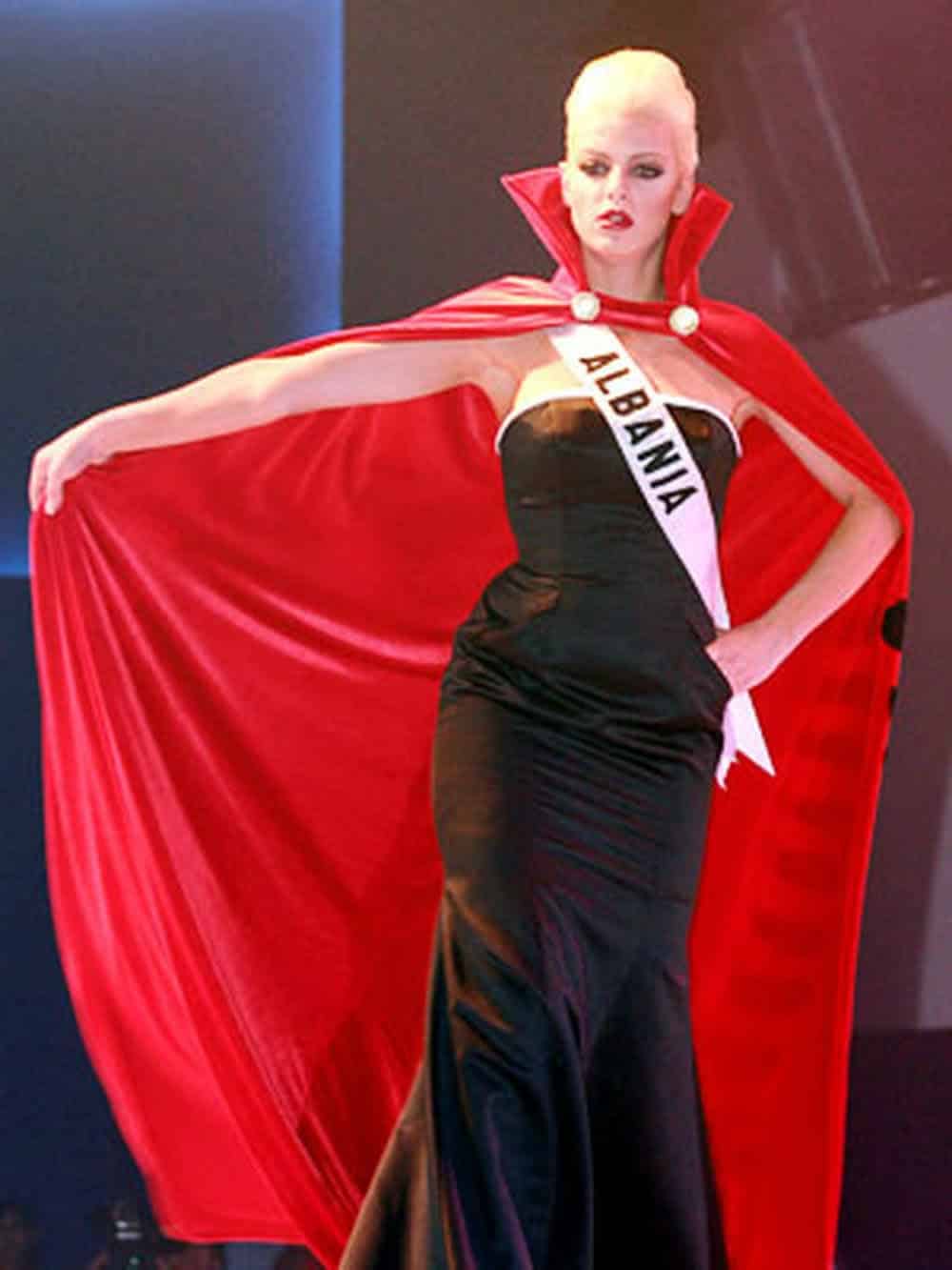Los 10 trajes típicos más criticados en la historia del Miss Universo ...