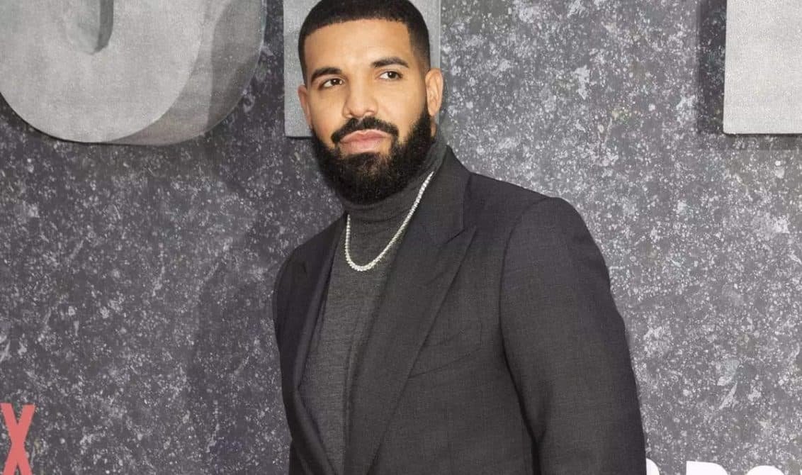 Drake sorprendió a sus seguidores paseando en el TransMilenio de Bogotá ...