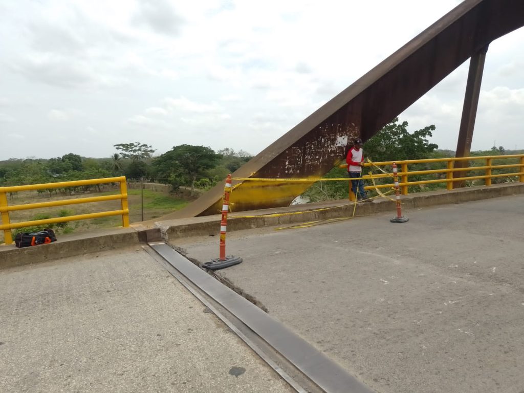 Restringen Paso De Vehículos Pesados Por El Puente De Pelayo Larazón Co